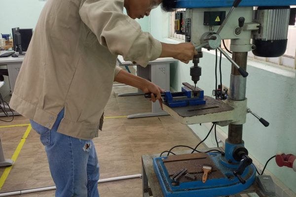 Final examination part 1 for mechatronics trainees at Ninh Thuan ...