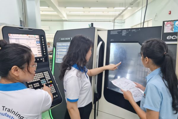 Second batch of woman technicians enhanced their CNC competence at ...